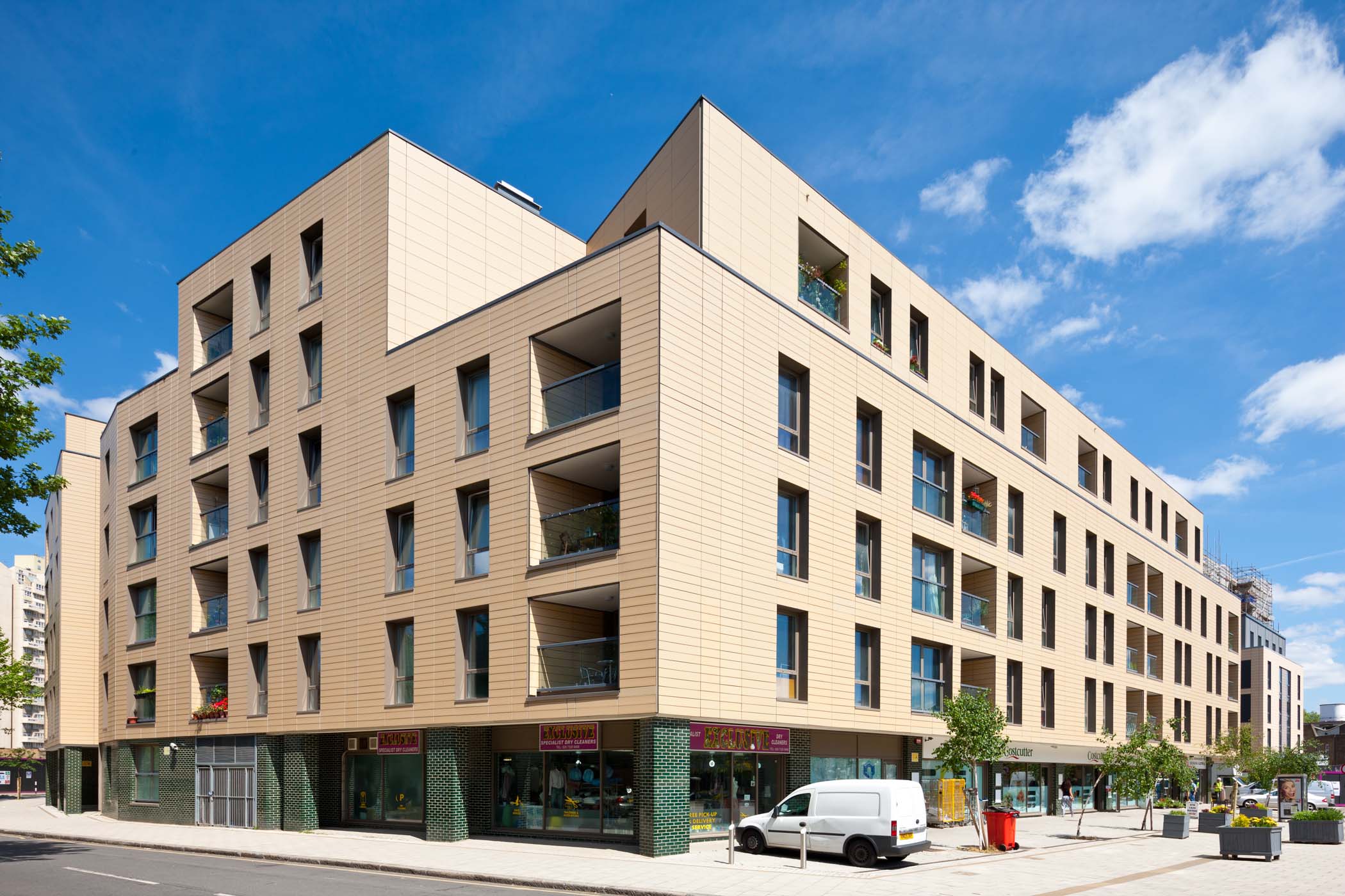 Dualframe tilt & turn aluminium windows